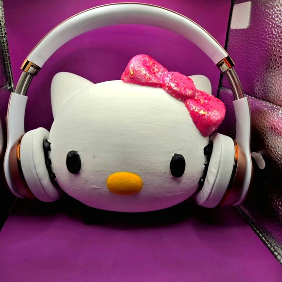 Headphones | Hello Kitty Headphone Stand | Poshmark